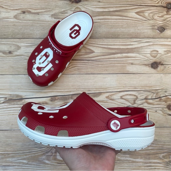 CROCS | Shoes | Crocs University Of Oklahoma Classic Clog | Poshmark
